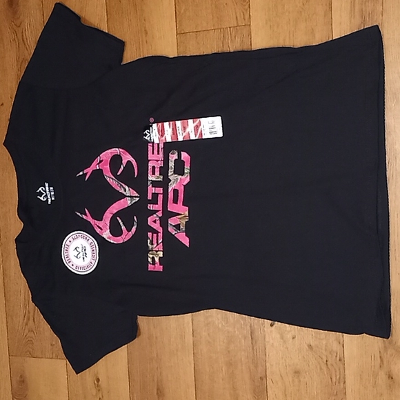 Realtree | Tops | Nwt Ladies Realtree Blackpink Camo Short Sleeve ...